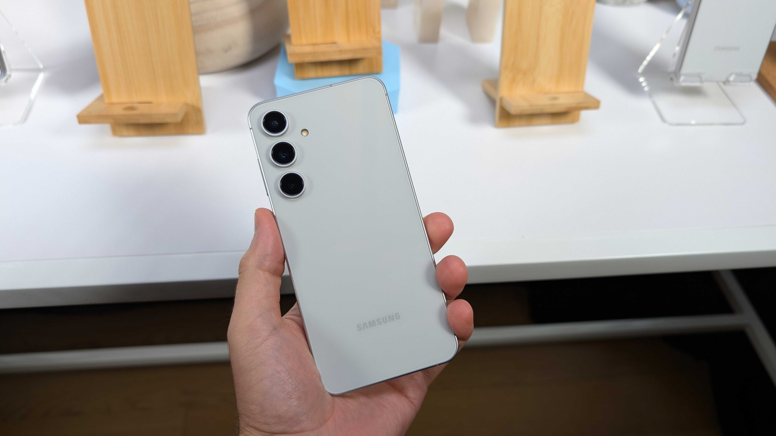 Samsung's new era: Galaxy S25 FE's photo skills meet Z TriFold's ...